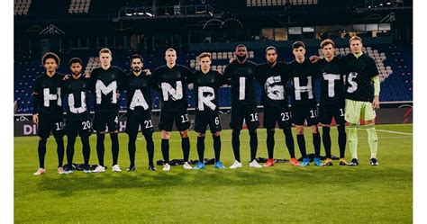 Масови протести заради Катар