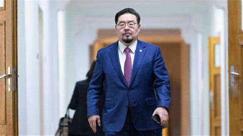 Г Занданшатар Засгийн газрынхаа ирээдүйг гурван “тооцоолол” оор зурна