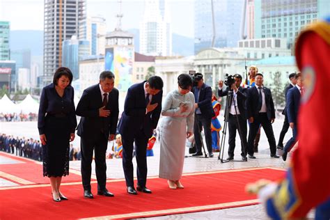 Бүгд Найрамдах Киргиз Улсын Ерөнхийлөгч С Н Жапаровын төрийн айлчлал эхэллээ Isee Mn