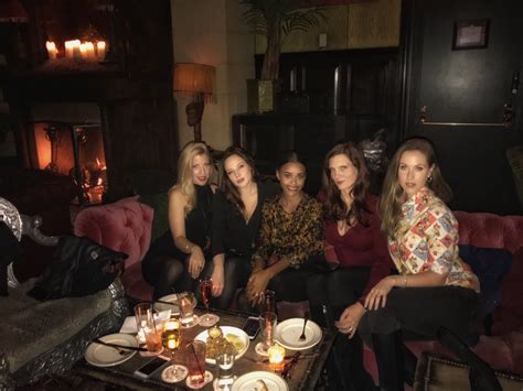 范德林德帮派演员合照荒野大镖客2游民星空