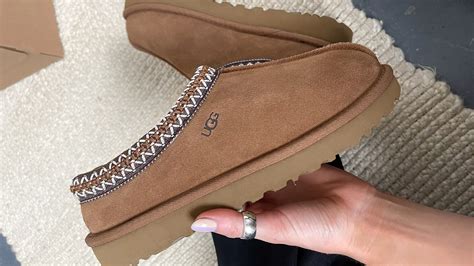 The Ultimate Ugg Size Guide Does Ugg Footwear Run True To Size The Sole Supplier