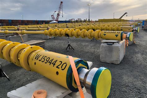 Strohm Completes First 13 Thermoplastic Composite Jumpers For Exxonmobil Compositesworld