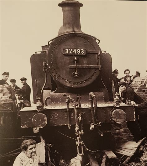 Lbscr E4 32493 Accident R Trainporn