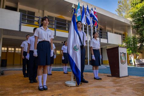 Centros Escolares Públicos Inauguran El Mes De Independencia Patria En El Salvador