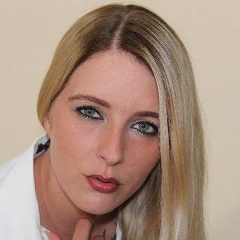 Melody Pleasure Babe Page Watch This Pornstar On FreeOnes