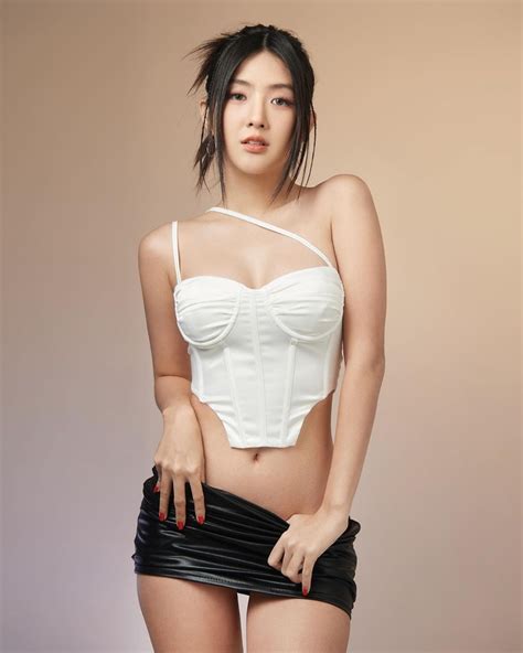 เบียร์ เดอะวอยซ์ ในชุดเกาะอก อื้อหือ บอกติดเกม แต่เอฟซีติดยู