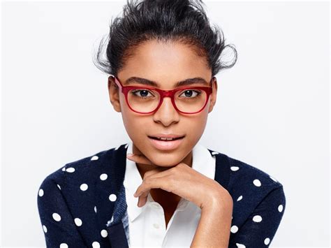 Choosing Statement Eyewear And Eyeglasses That Communicate