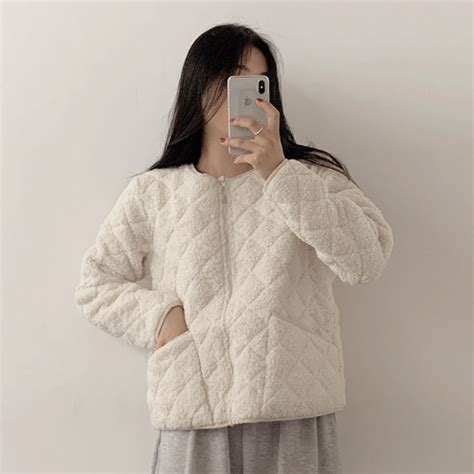 도톰~따듯해요뽀글이러블리무드 귀여움 한도초과 라밋 뽀글이 퀄팅 양털 단추 도톰 자켓 3color 에이블리