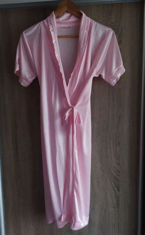 Халат — ціна 150 грн у каталозі Пеньюари Купити жіночі речі за доступною ціною на Шафі Україна