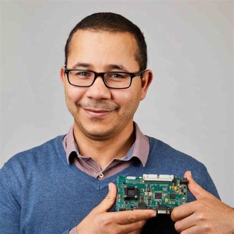 Prof Dr Omar Hegazy Mobi Vub