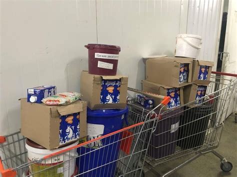 Хугацаа нь дууссан хүнсний түүхий эд хадгалж байжээ