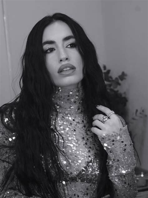 Lali Espósito Eligió Un Look Naked Con Brillos Y Corpiño A La Vista