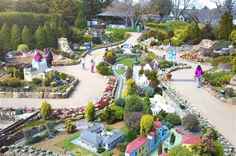 Accessible Other Attraction In Australia Cockington Green Gardens Wheeleasy