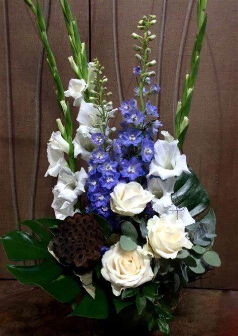 Modern Front Facing Box Arrangement