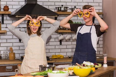 Cook And Have Fun Together Pros Of Couple Cooking Sessions In New Orleans