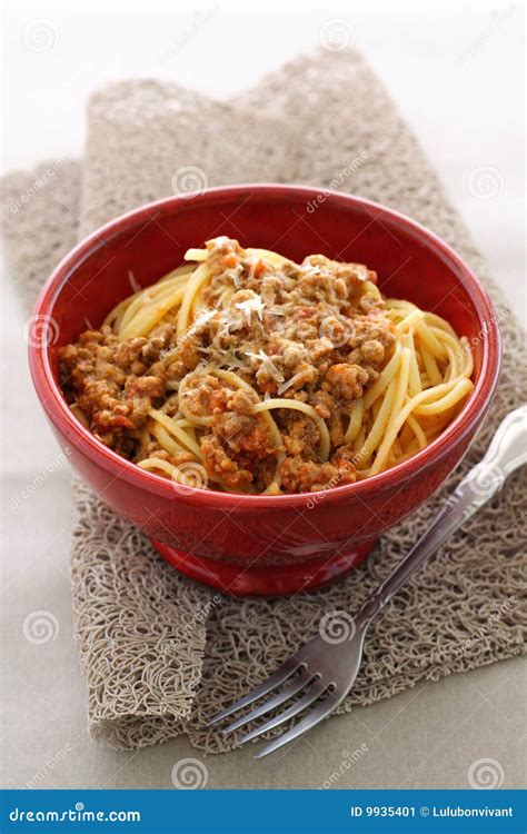 Linguine Bolognese Stock Image Image Of Meat Pasta Tomato 9935401