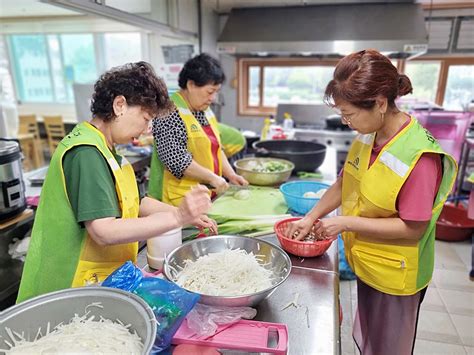 홀몸 어르신 해피벌스데이 행복한 생신상 지원 중리종합사회복지관