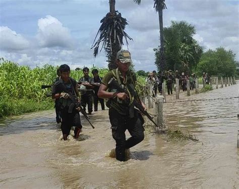 ဘုတလင်မြို့ပေါ်ရှိ စစ်တပ်စခန်းကို တော်လှန်ရေး တပ်ဖွဲ့များက ဝင်ရောက် တိုက်ခိုက်မှု စစ်သား ၂