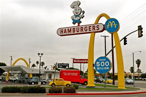 Googie Architecture Bold Futuristic Space Age Styles