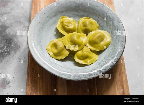 Difference Between Tortellini And Tortelloni Difference 49 Off