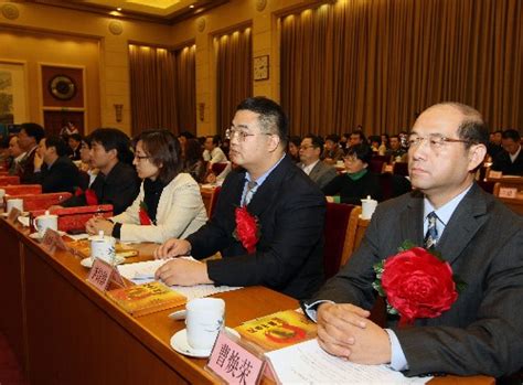第十八届中国新闻奖、第九届长江韬奋奖颁奖报告会举行