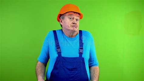 Repairman Dont Know Answer Doubting And Shrugging Shoulders And Spread Palms Stock Video