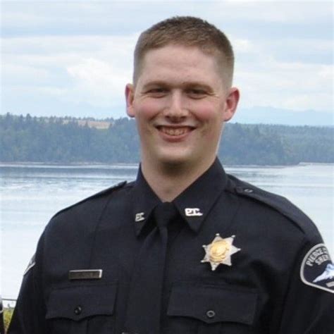 Sheriffs Deputy Killed In Crash While Racing To Save Fellow Deputies