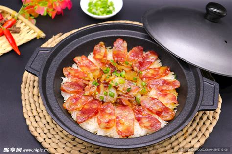 腊肠腊肉煲仔饭图片摄影图 传统美食 餐饮美食 摄影图库 昵图网