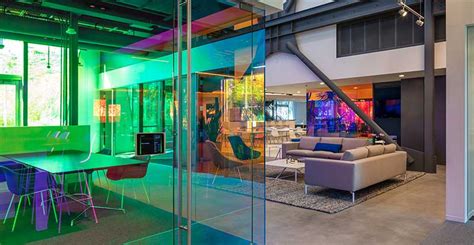 Glass Meeting Rooms And Glass Office Interior Design
