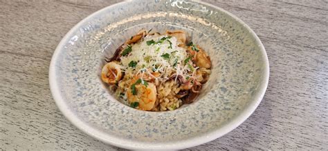 Ризото с морски дарове Доставка на храна Сезонни предложения