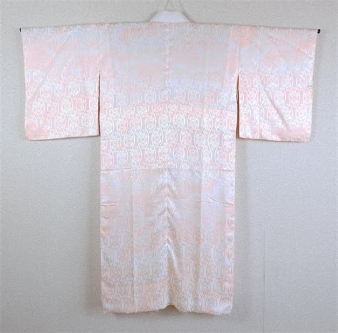 Salmon Pink Hanabishi Brocade Nagajuban Diy District