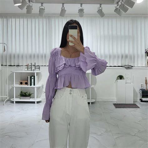 모리 더블 프릴 크롭 블라우스 더폰드