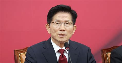 김문수측 후보 끌어내리려는 행위 반복되면 단일화 쉽지 않아