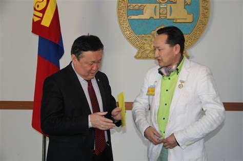 МАЛЧДАД ТУСЛАХ АЯНД ДАРХАНЧУУД ӨРГӨНӨӨР НЭГДЭЖ БАЙНА