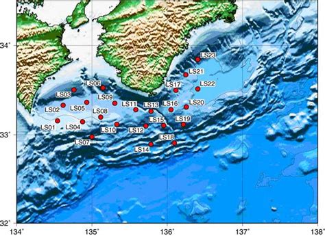 平成 16 年度および平成 17 年度の観測点配置図