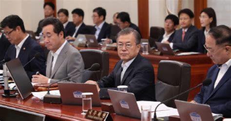 학생이 교사 폭행하면 최고 퇴학 처분