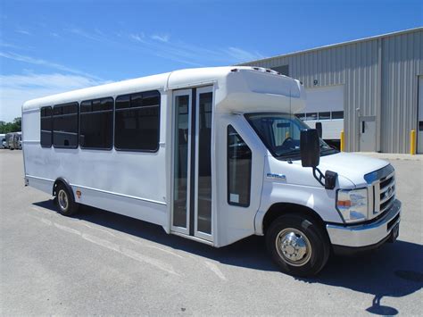2015 Champion Ford E450 24 Passenger Shuttle Bus