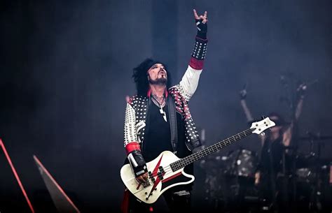 MÖtley CrÜes Nikki Sixx Celebrates 22 Years Of Sobriety Metal Wani