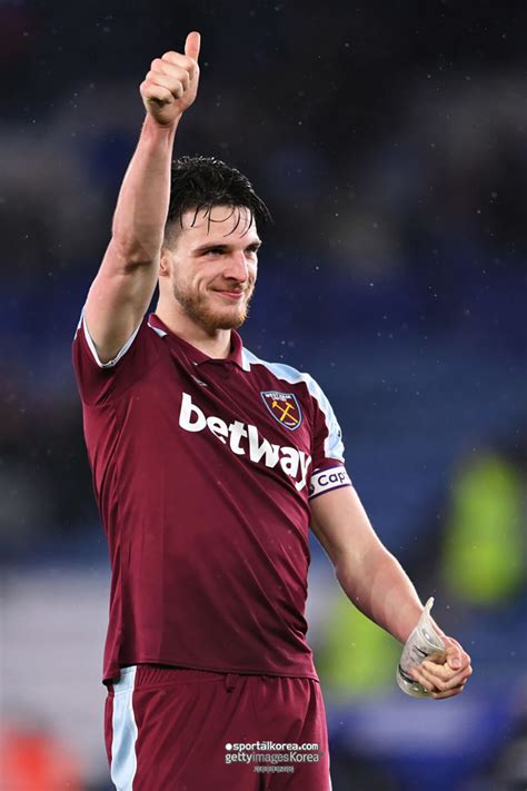 본인 몸값에 깜짝 인기 폭주 Epl 미드필더 미친 가격이야