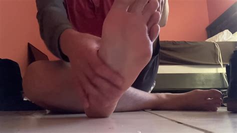 Guy Shows Huge Sweaty Feet Guy Shows Huge Sweaty Feet