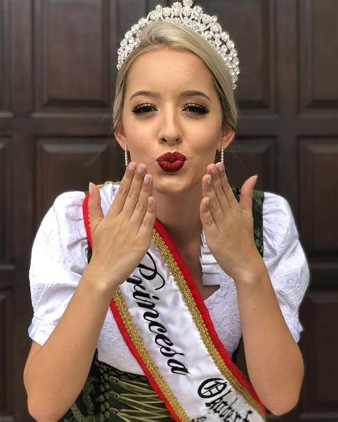 Modelo Formada Pela Master Models Agência Master Models