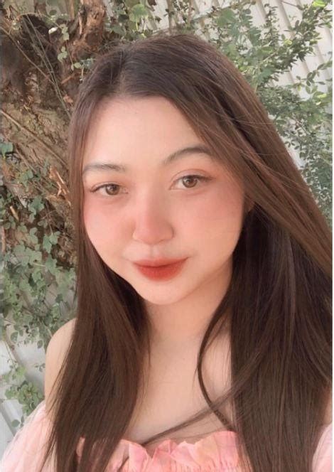 5 Potret Menggemaskan Malita Gadis Cantik Kamboja Yang Digeniti