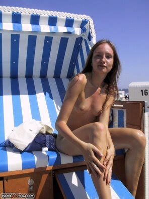 Amateur Wife Naked At Beach Capa Porn Pic