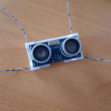 3d Printable Hc Sr04 Holder By Felix