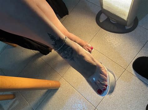 My Wife Sexy Feet 24 Nude Pics Xhamster