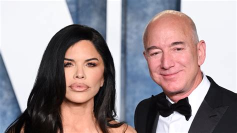 خطيبة جيف بيزوس تكشف عن ثروة مشتركة بينهما هل هناك حفل زفاف قريباً