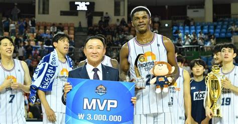 프로농구 Kcc 현대모비스 누르고 Kbl 컵대회 첫 우승 Mvp는 존슨