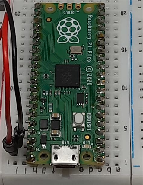how to power raspberry pi pico with solar cells