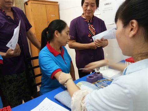 饮食服务部组织食堂从业人员进行健康体检 南华大学 后勤服务中心