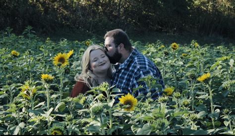 Lizzie Dixon And Tyler Napiers Wedding Website